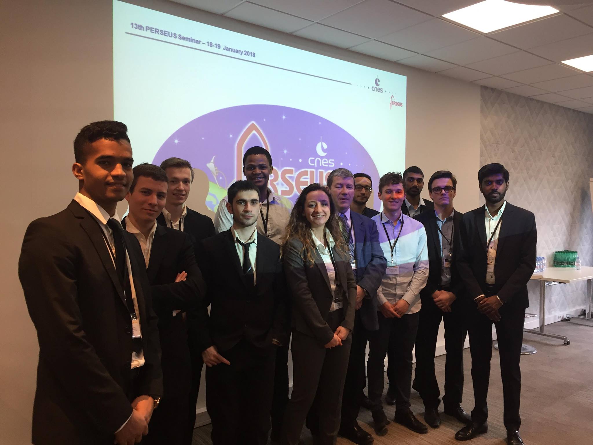 LeoFly au 13e seminaire PERSEUS du CNES, sur des projets de recherche spatiale - Pôle Léonard de ...